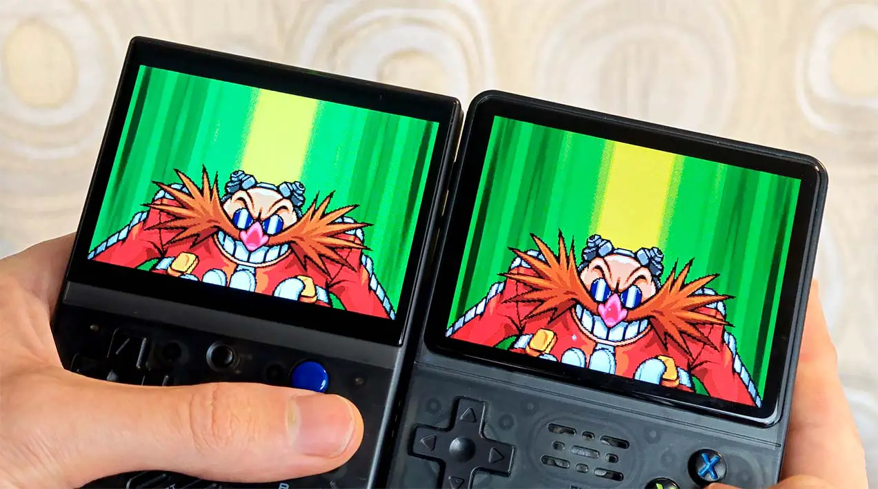 Miyoo Mini Plus vs. R36S Comparison - I Tested Both - Tech Tactician